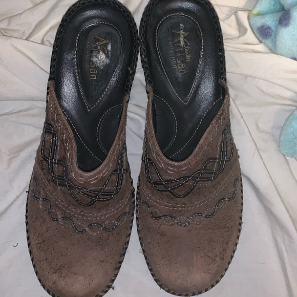 Clarks | Shoes | Clarks Artisan Mules Womens 85 M Helen Brown Leather ...